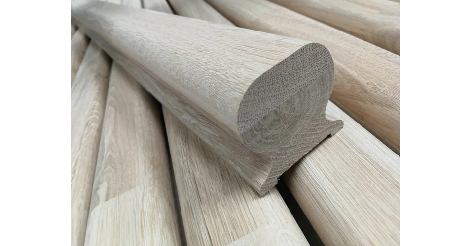 Lépcsőkorlát kapaszkodó omega tölgy HT 60x60x1500 mm korlát fa ...