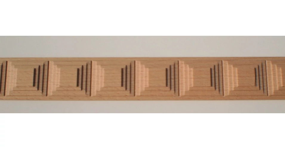 Fa díszléc faragott léc 4010 Bükkfa 35x8x2440 mm 4010/35 - bükkfa ...